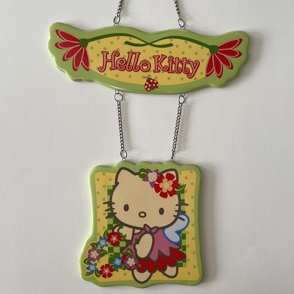 Hello Kitty | Accents | Hello Kitty Sanrio Ceramic Garden Front Door ...